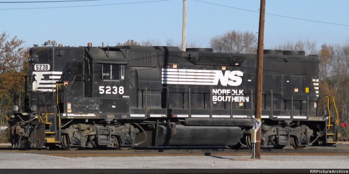 NS 5238 GP38-2